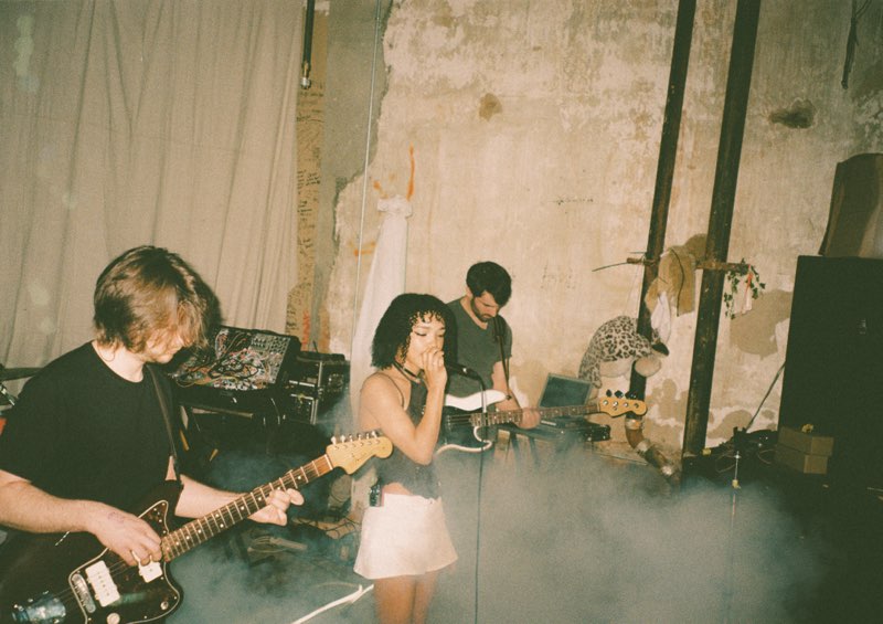 Tour – Internet Islands