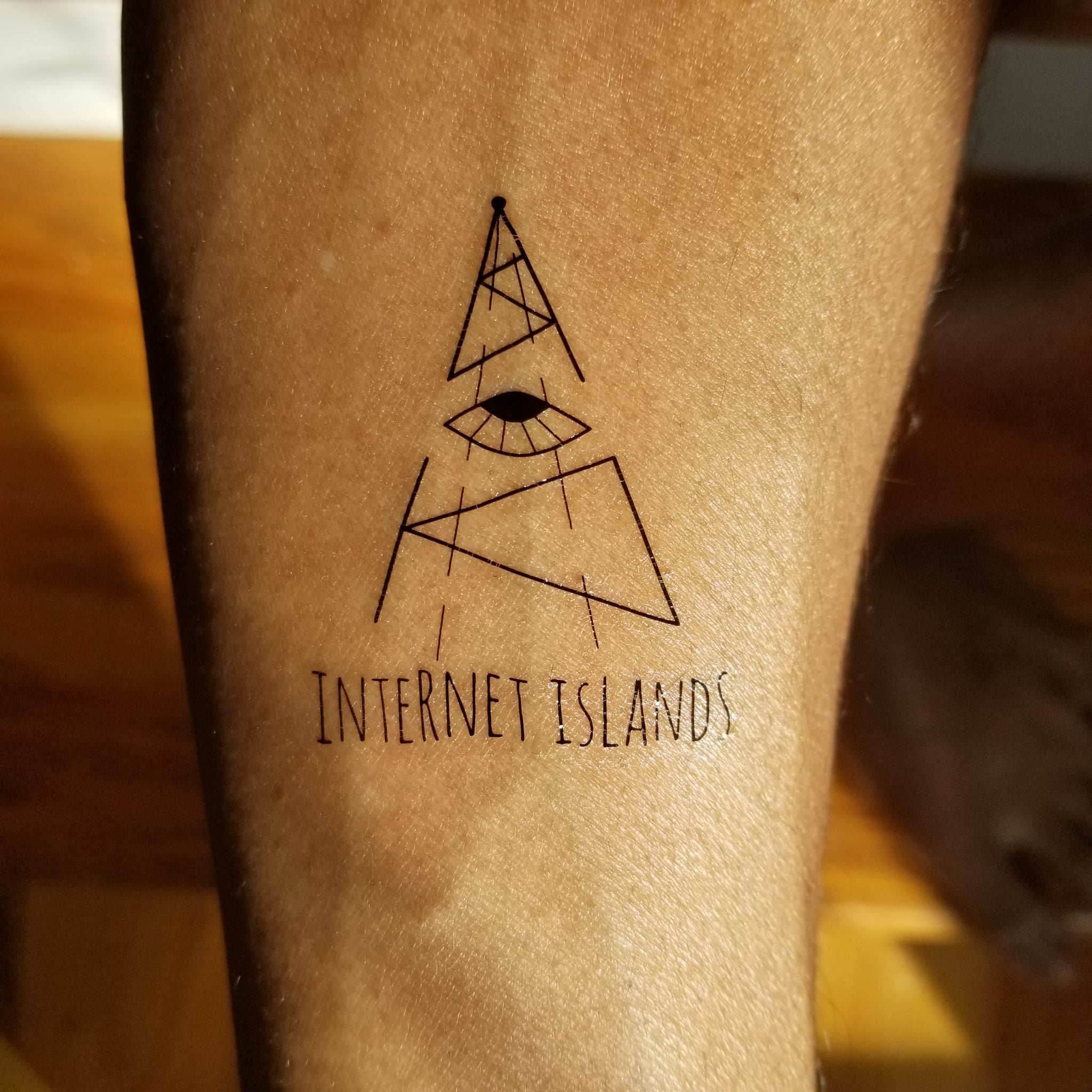 Tour – Internet Islands